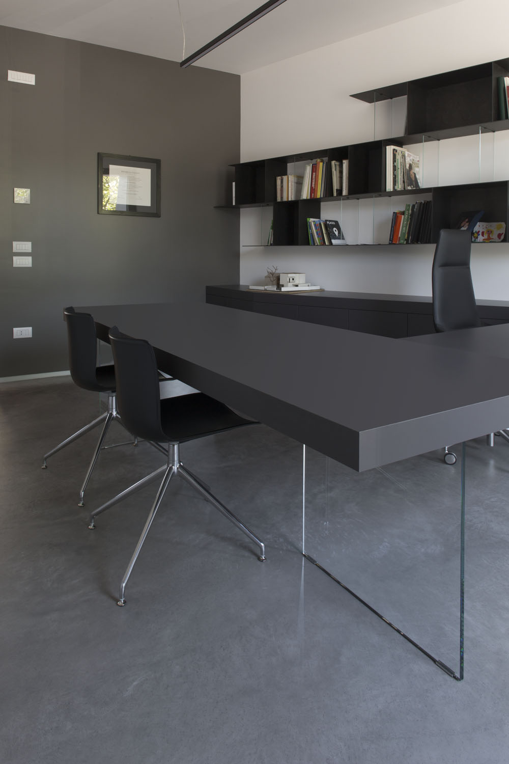 B+B Offices - Idealwork: concrete finishes for internal and external use