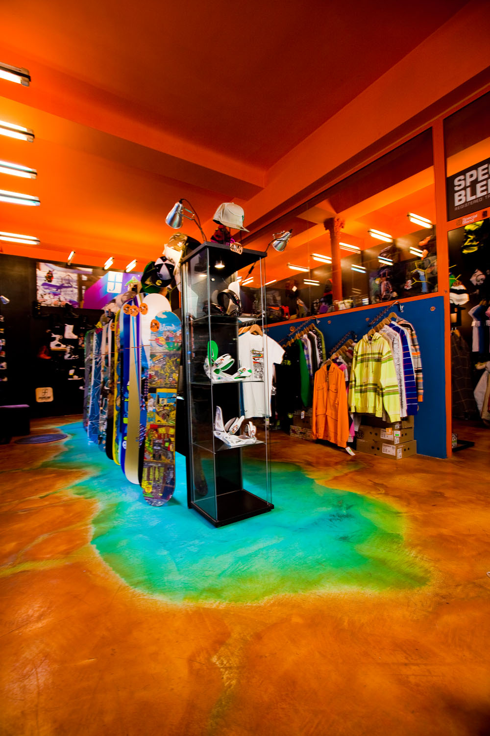 H2O Skate Shop - Idealwork: concrete finishes for internal and external use
