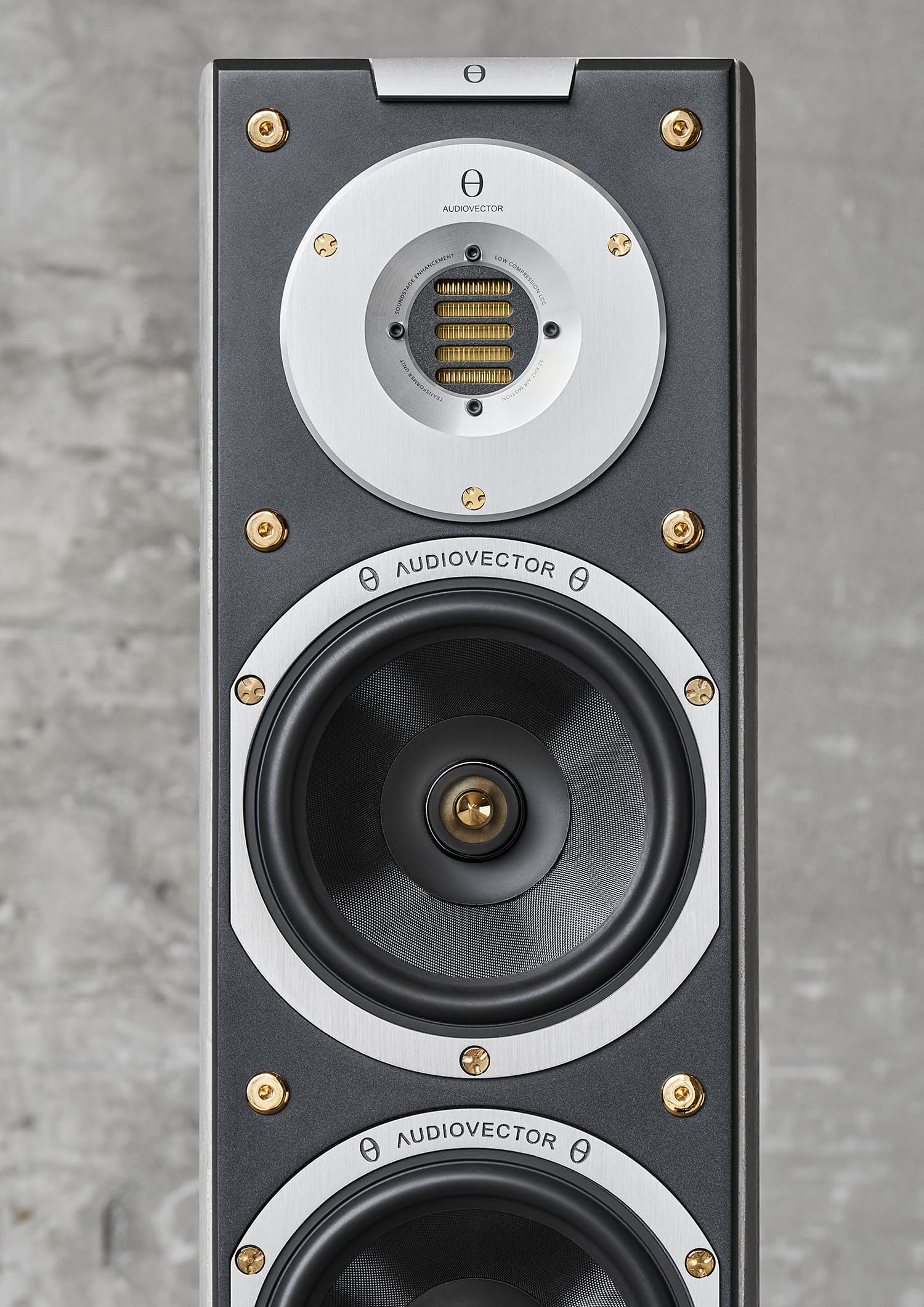 Audio Case - Idealwork: concrete finishes for internal and external use