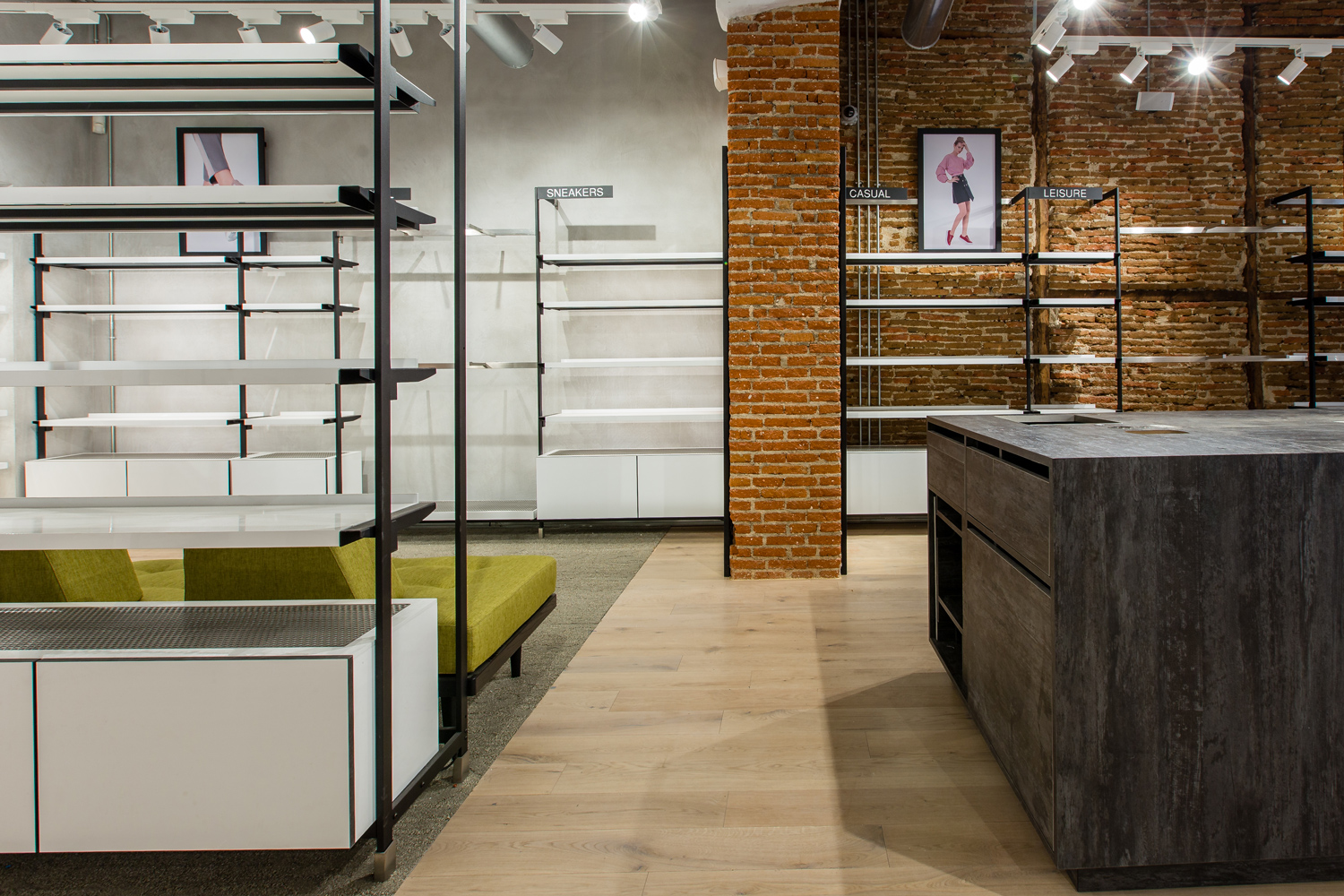 Geox store in Madrid - Idealwork: concrete finishes for internal and ...