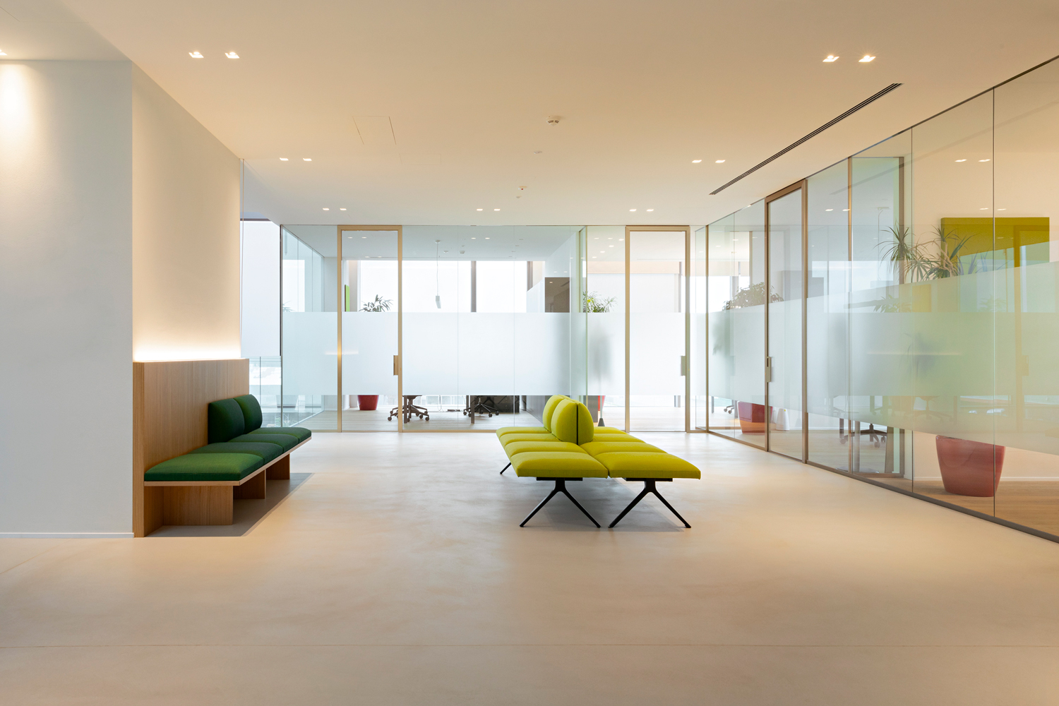 Microgate office in Bolzano - Idealwork: concrete finishes for internal ...