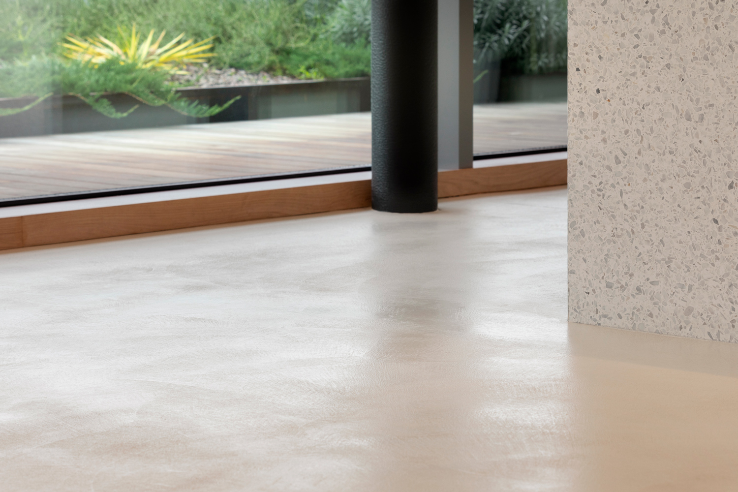 Microgate office in Bolzano - Idealwork: concrete finishes for internal ...