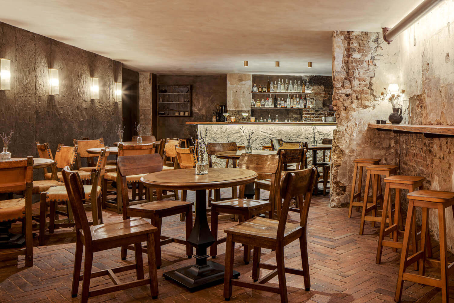 Cavita Restaurant - Ideal Work: concrete finishes