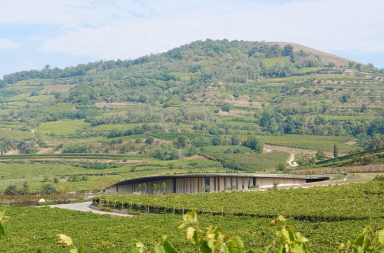 Integration between internal and external spaces in interior design ...