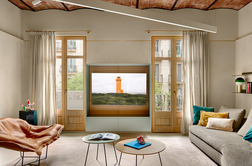 Behind colour: chromatic lines and the psychology of environments ...