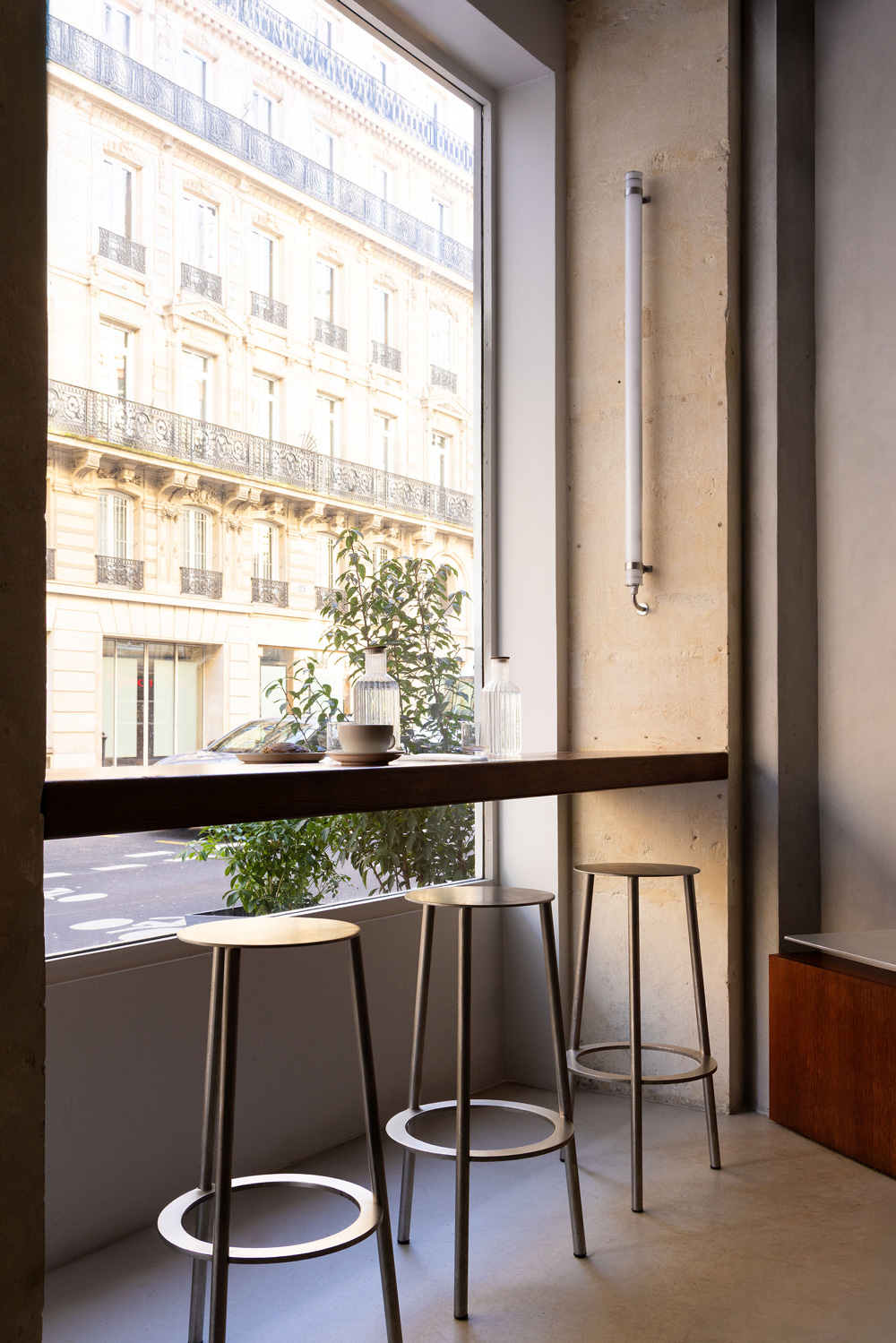 Restaurant Cult in Paris - Idealwork: concrete finishes for internal ...